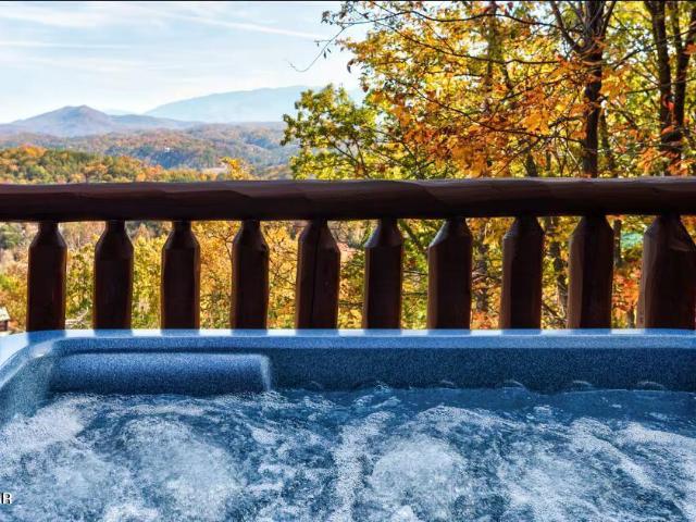 2251 Upper Middle Creek 12