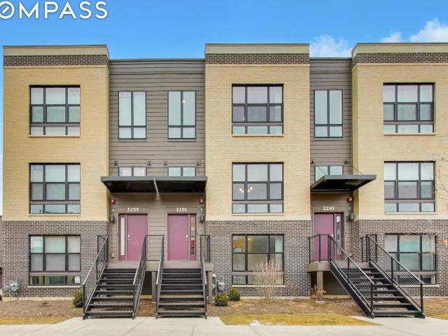 2251 Venture Dr 2251, Schaumburg, IL