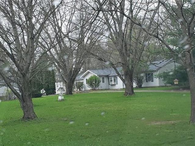 2252 N Medina Line Rd, Akron, OH 44333