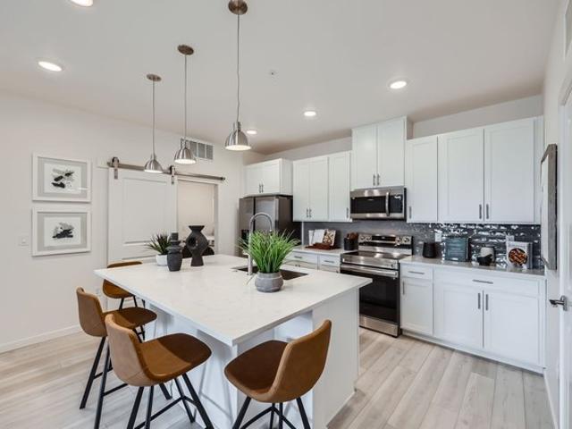 2252 Arikaree Hts Unit 102, Colorado Springs, CO 80908