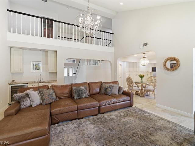 2252 Buckingham Court