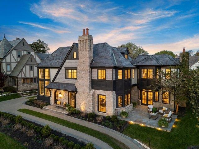 2252 Club Rd, Upper Arlington, OH 43221
