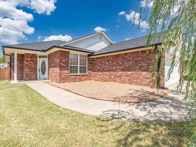 2252 Gray Dove Dr, Shawnee, OK 74804