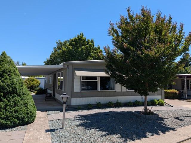 2252 Table Rock Rd Spc 17, Medford, OR 97501