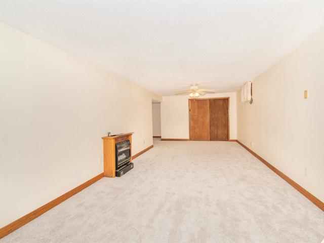 2252 W Drake Road