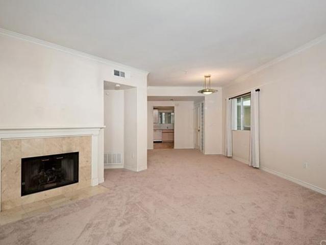 2253 Martin 221, Irvine, CA