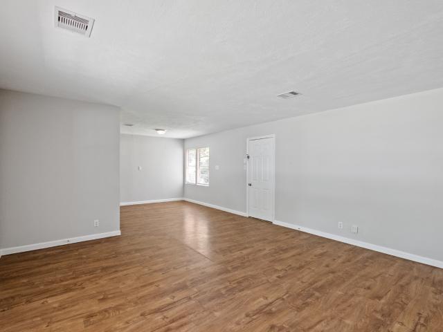 2253 Collier Street