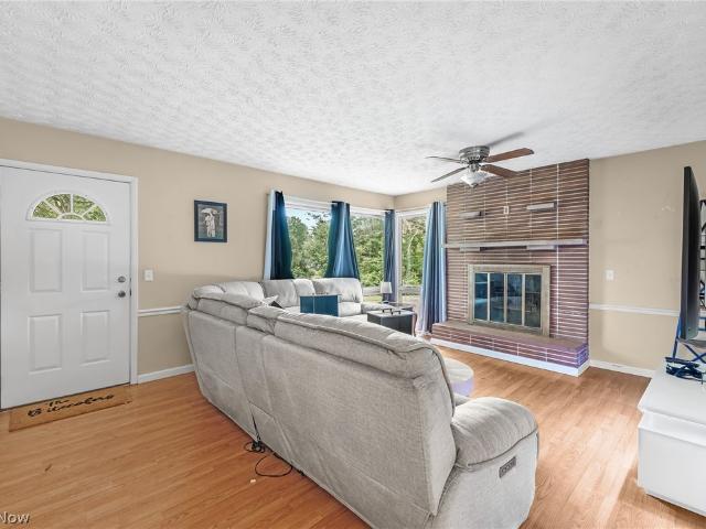 2253 Hi Vue Drive