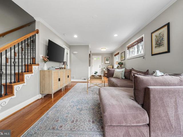 2253 Roanoke Drive