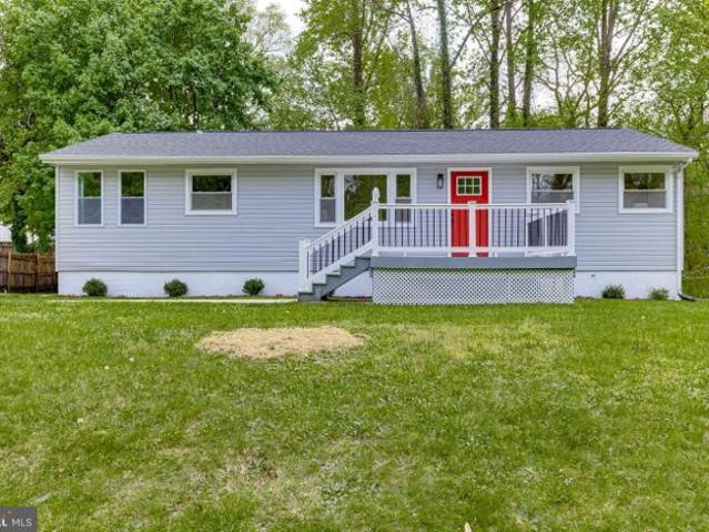 225 11th Ave NW, Glen Burnie, MD 21061