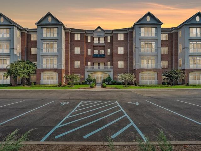 225 23rd St SW Apt 205, Roanoke, VA 24014