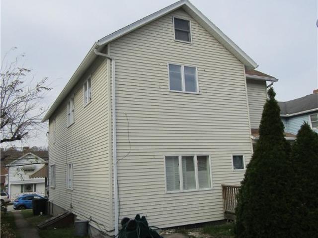 225 2nd St