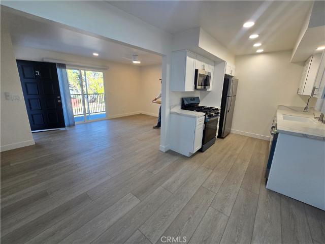225 7th Street 3