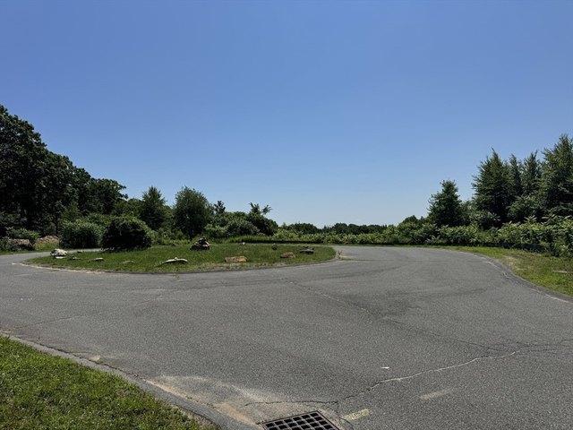 225 72 Spring Hl, Belchertown, MA 01007