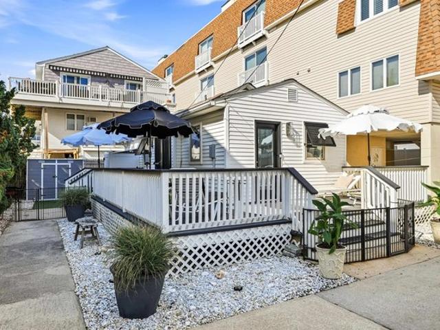 225 87th St Unit Rear, Sea Isle City, NJ 08243