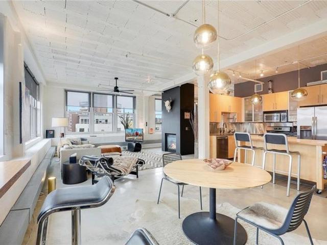 225 9th St E Unit 503, Saint Paul, MN 55101