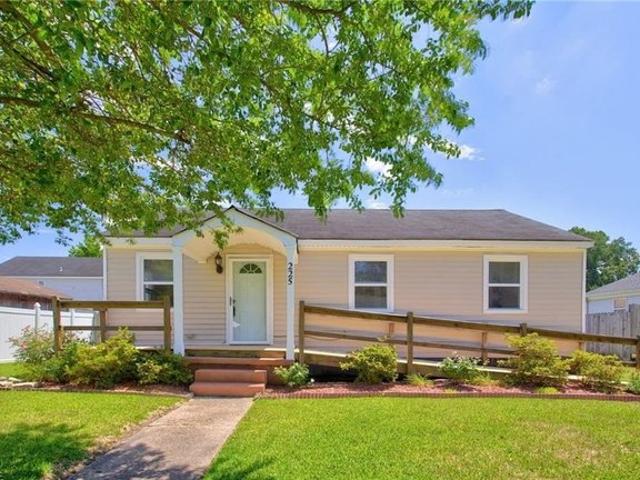 225 Castlewood Rd, Portsmouth, VA 23702