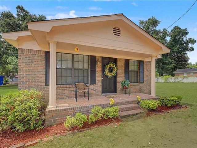 225 Celeste Rd, Saraland, AL 36571