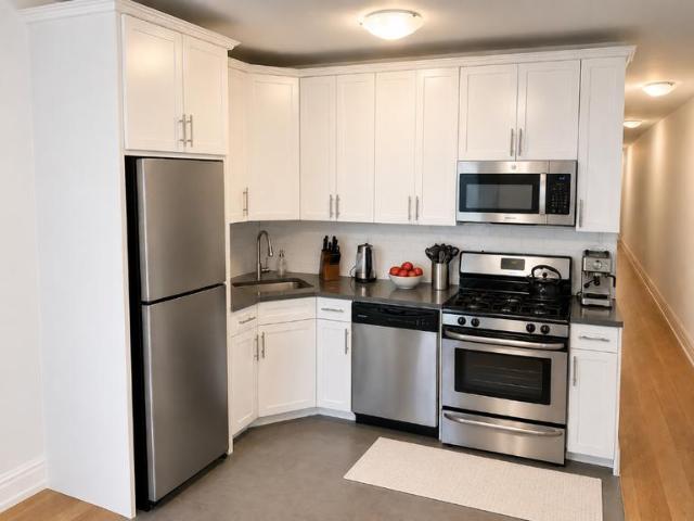 225 Central Park N 35