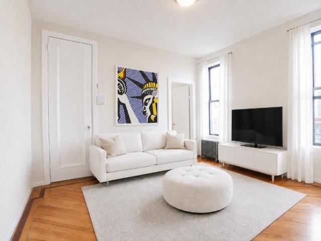 225 Central Park North, New York, NY