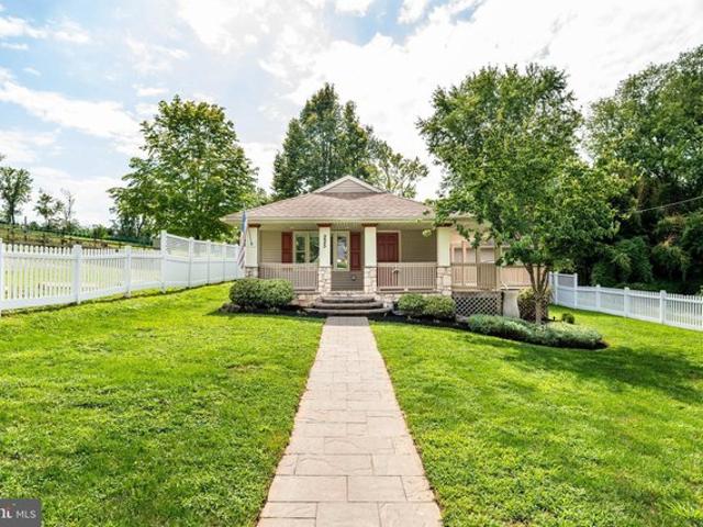 225 Church St, West Conshohocken, PA 19428