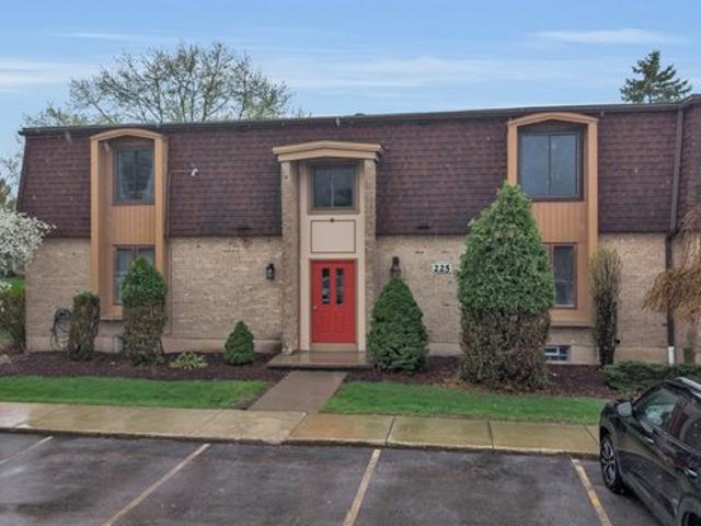 225 Charter Oaks Dr Apt 3, Buffalo, NY 14228