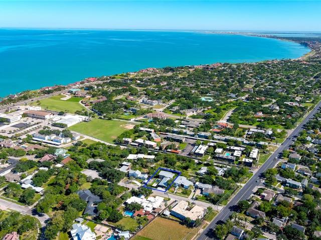 225 Chenoweth Dr, Corpus Christi, TX 78404 | MLS #473343 | Compass