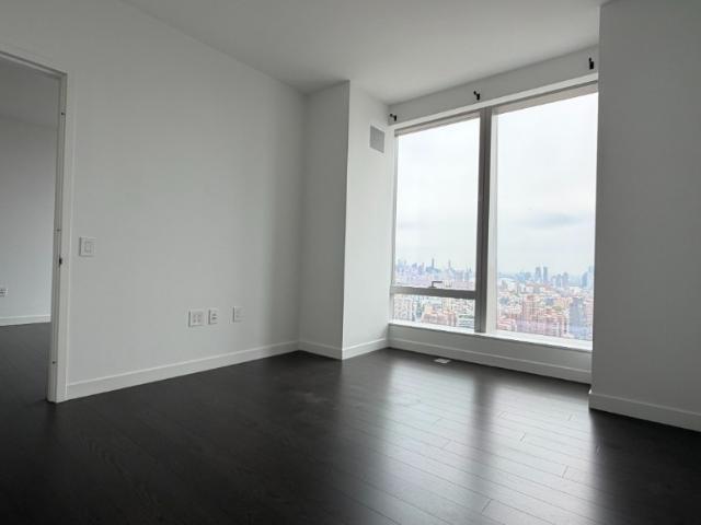 225 Cherry Street 47H