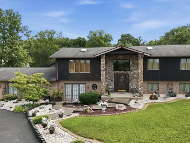 225 Bowden Dr, Fort Ashby, WV 26719