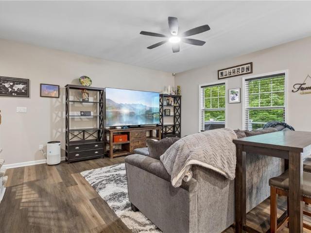 225 Bethune DR