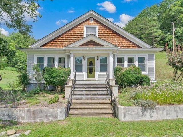 225 Bear Springs Rd, Pearisburg, VA 24134