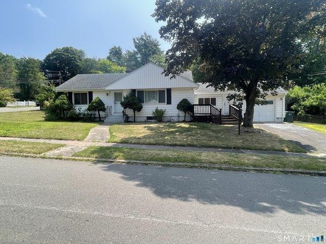 225 Blue Hills Ave, Hamden, CT 06514