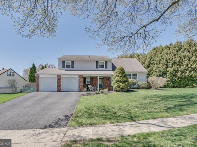 225 Buttonwood Dr, Feasterville Trevose, PA 19053
