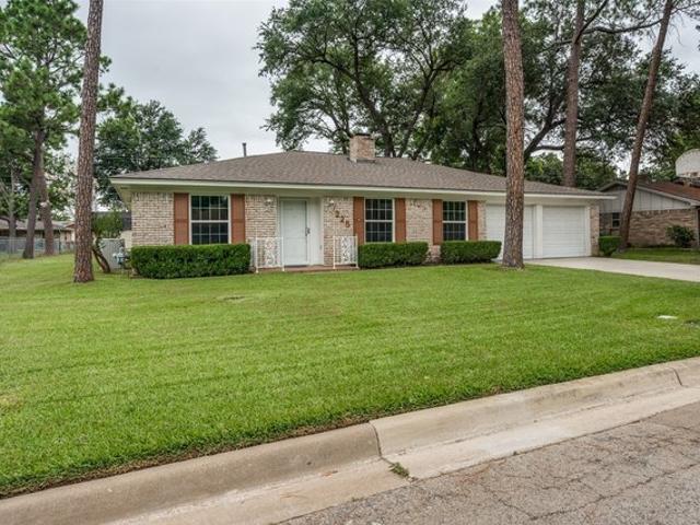 225 Glenn Dr, Hurst, TX 76053