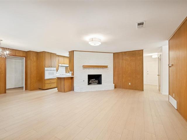 225 Glenn Drive