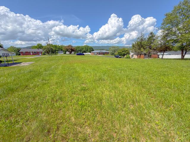 225 Granite Acres
