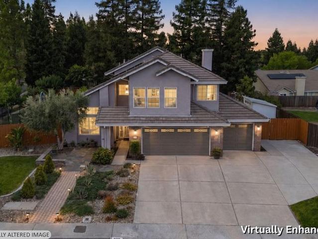 225 Grey Wolf Dr, Vacaville, CA 95688