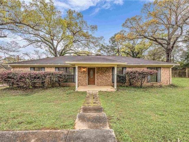 225 Denise Ln, Spanish Fort, AL 36527