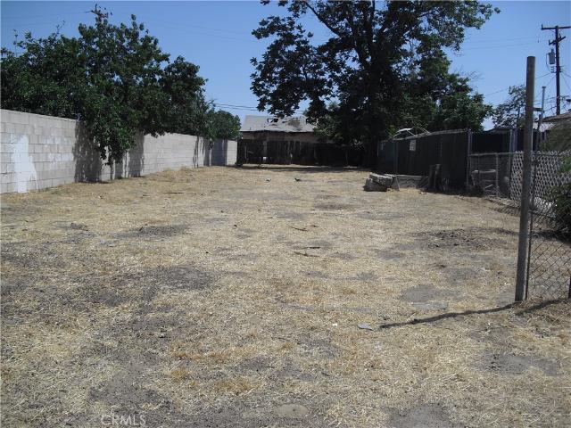 225 E 5th St, Bakersfield, CA 93307 | MLS #DW25129 | Compass