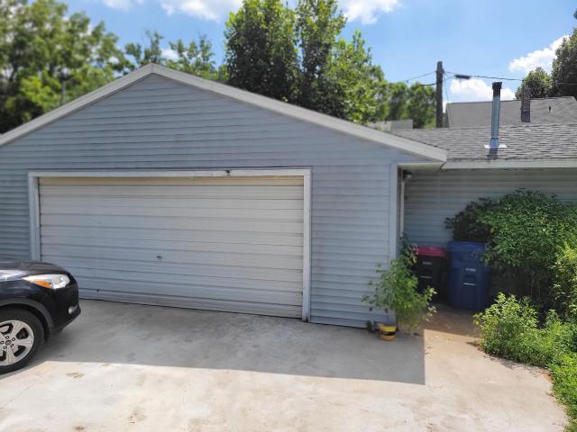 225 E 5th Street