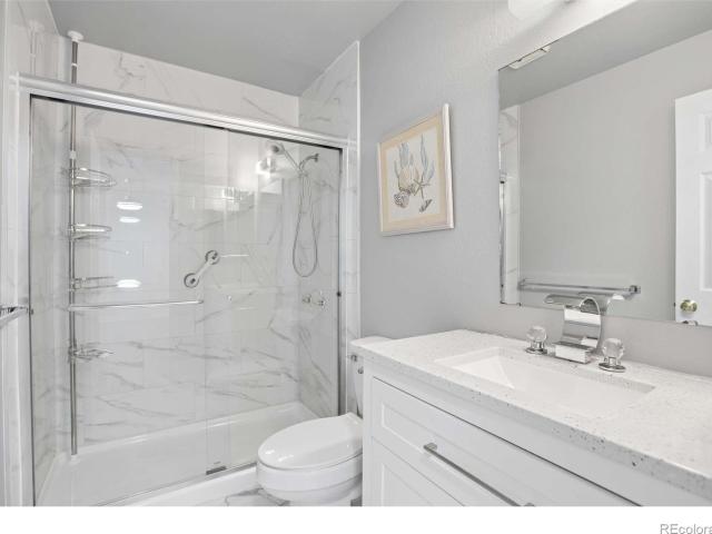 225 E 8th Avenue # 6