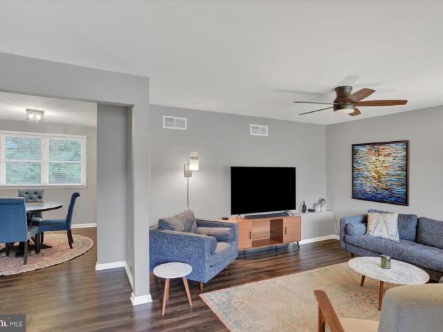 225 E Glenn Road