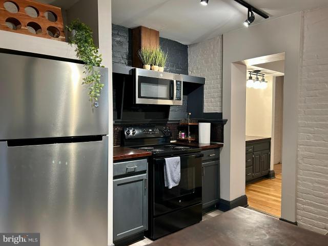 225 E King St, Unit 1, Lancaster, PA 17602 | MLS #PALA2084