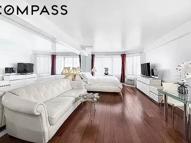225 East 46th Street, New York, NY