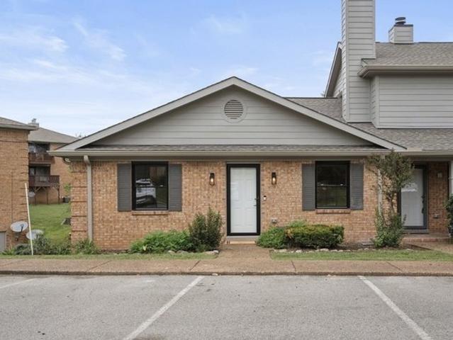225 Ellington Pl, Madison, TN 37115