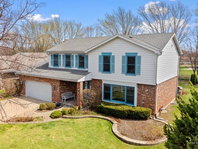 225 Fairway Dr, Prospect Heights, IL 60070