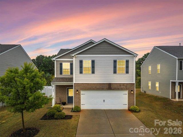 225 Final Stretch Ln, Clover, SC 29710