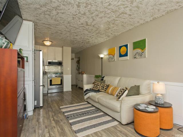225 Kaʻiulani Ave, Unit 506, Honolulu, HI 96815 | MLS #202515