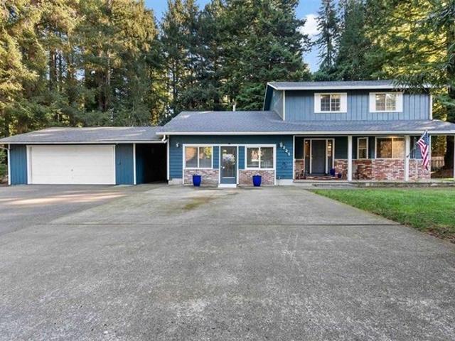 225 Kaitie Ln, Crescent City, CA 95531