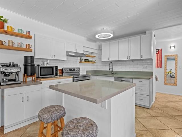 225 Kaiulani Ave Apt 804, Honolulu, HI 96815